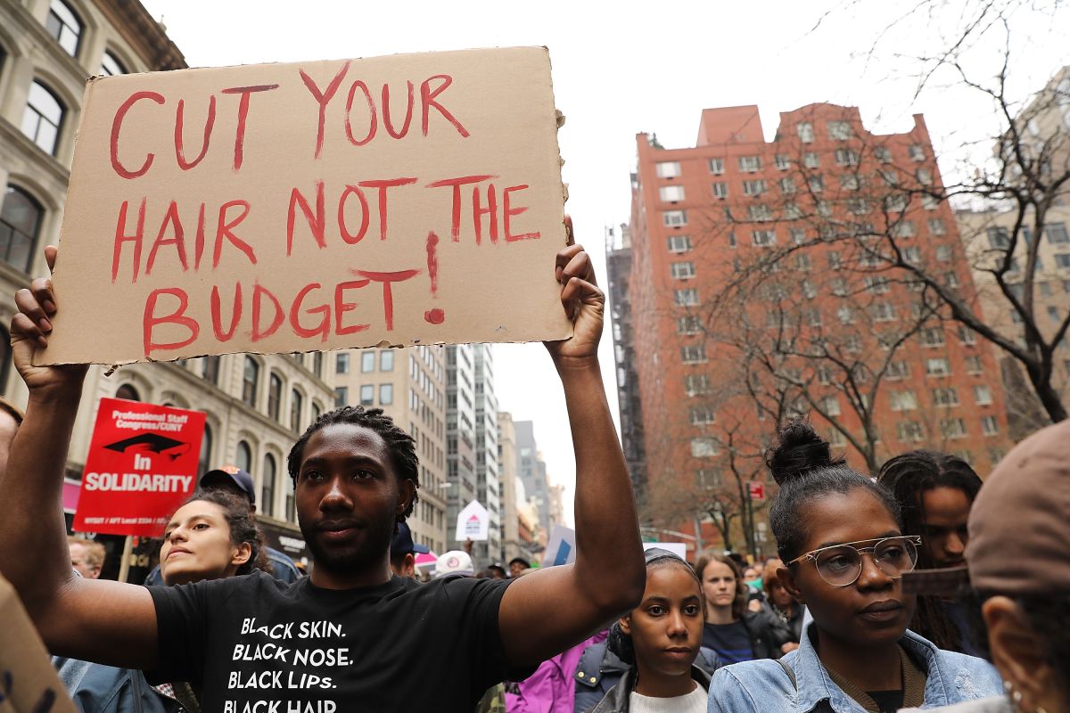 A Look Through History: 50 Powerful Protest Photos - 97.9 The Box